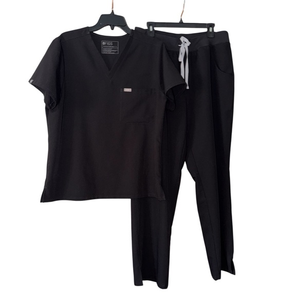 Figs | Other | Figs Catarina Cade Cargo Black Scrub Set | Poshmark